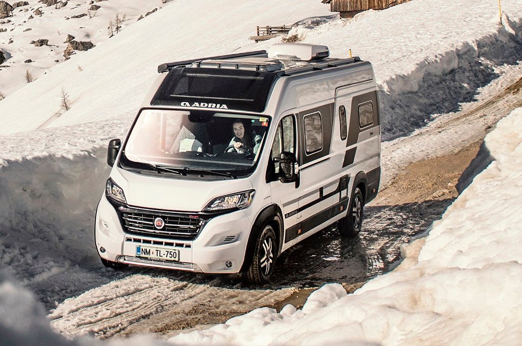 Adria Twin Van | Camperistico.com